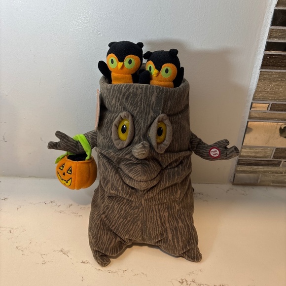 Hallmark | Holiday | Nwt Hallmark Halloween Spooky Musical Lighted Tree ...